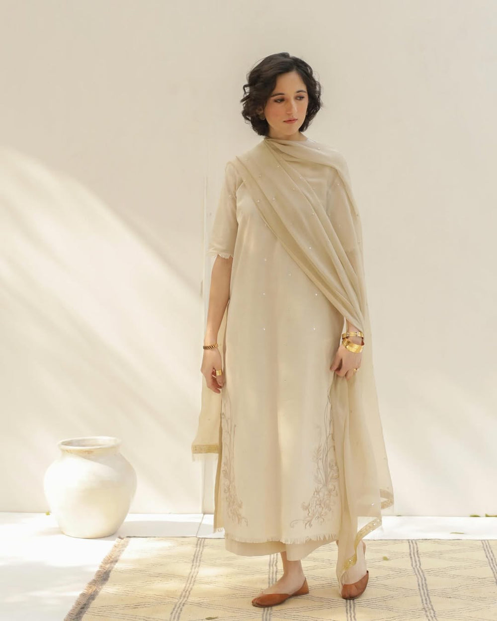 Ivory | 3-Piece Stitched Lawn Arrival – G A R O O R